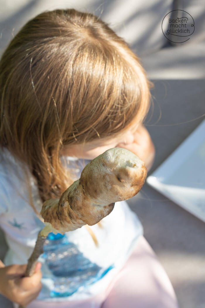 Stockbrot-Grundrezept | Backen macht glücklich